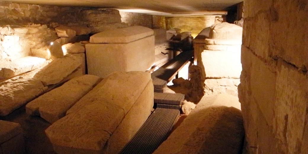 Führung durch das spätantike Gräberfeld unter St. Maximin - Freitag 05.12.25, 17:00 | Trierer Dom